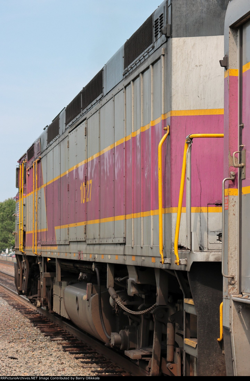 MBTA 1027 - rear view - to Boston